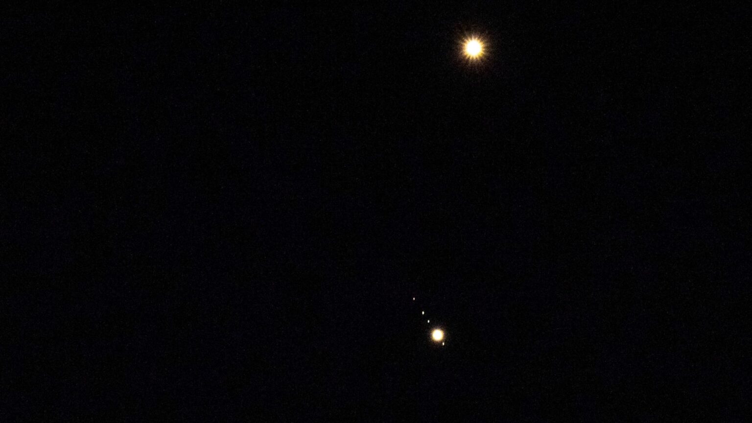 Don't miss Jupiter and Venus meet in a dazzling conjunction tonight ...